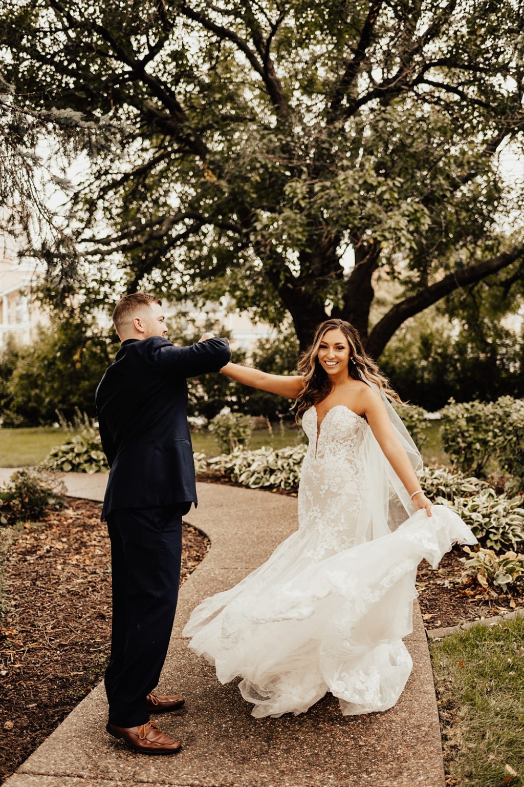 The Outing Club wedding in Davenport, IA | Addison + Nick ...